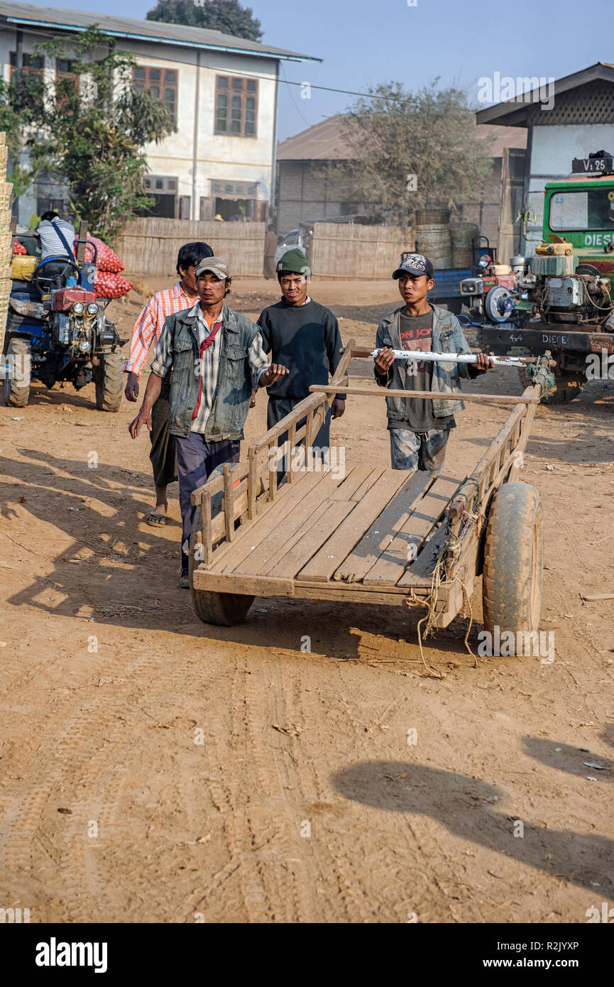 Men with a cart at the marketplace Heho, Kalaw Township, Taunggyi ...
