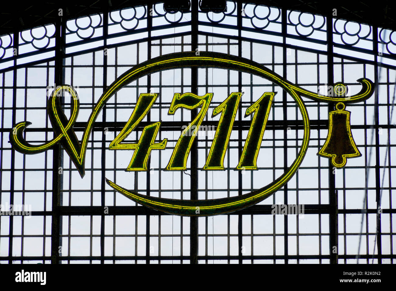 Germany, North Rhine-Westphalia, Cologne, central station, glass facade ...