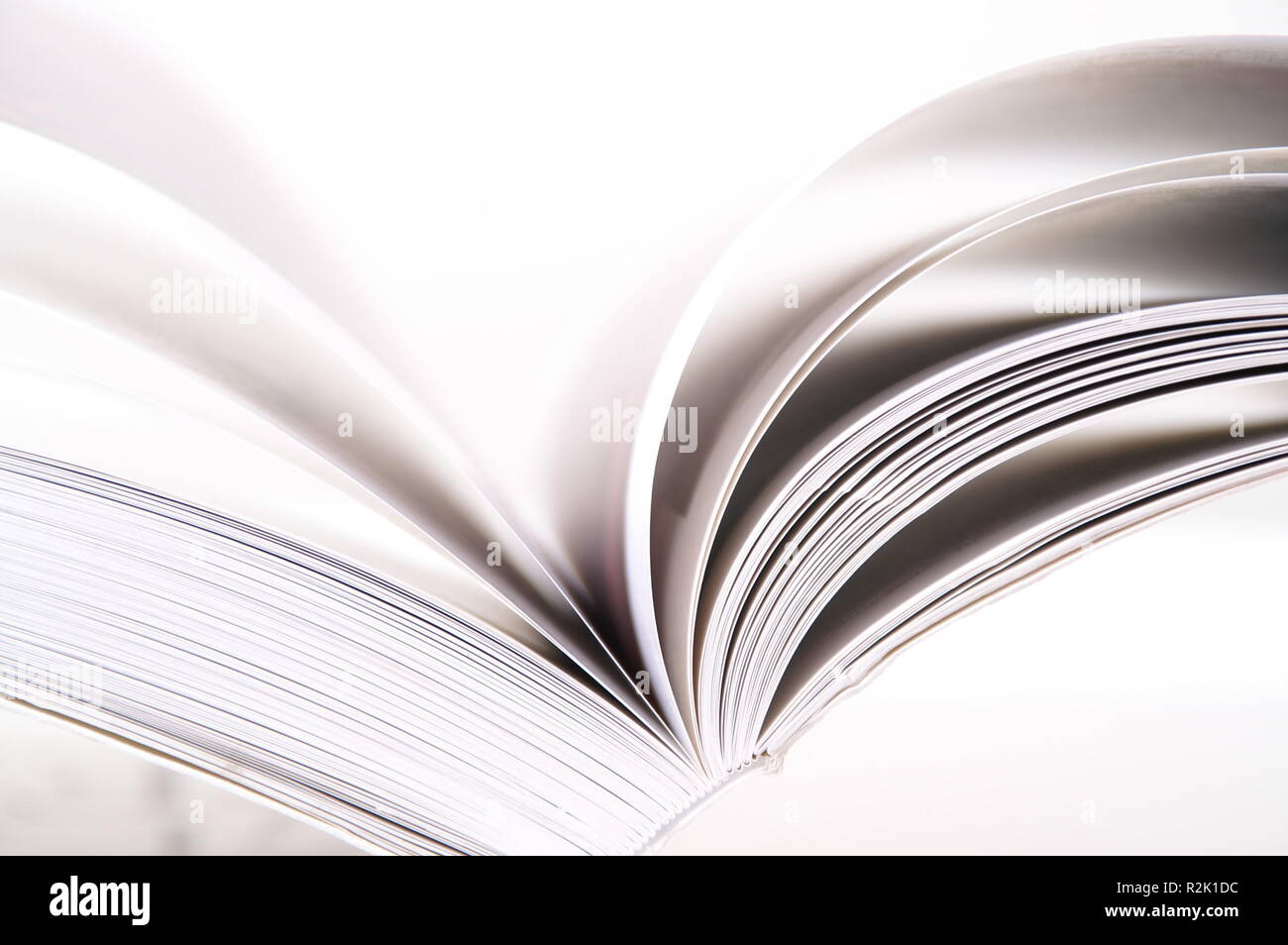 Light shines open book hi-res stock photography and images - Alamy