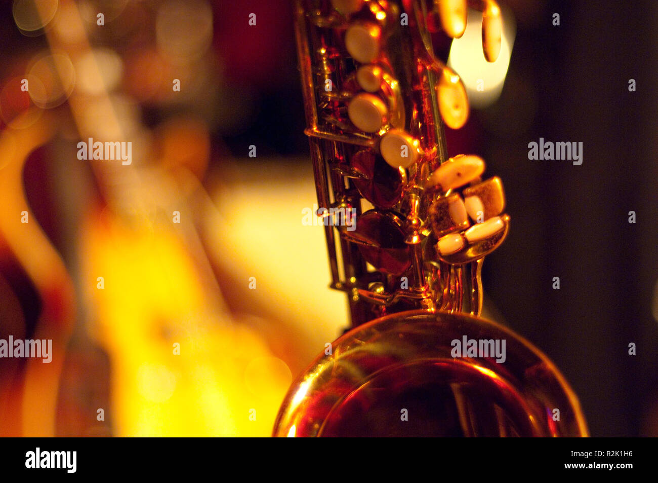 Jazz saxophone hi-res stock photography and images - Alamy