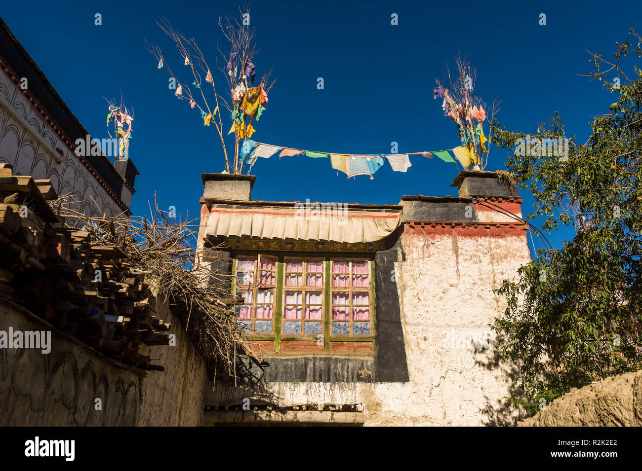 Gyantse town hi-res stock photography and images - Alamy