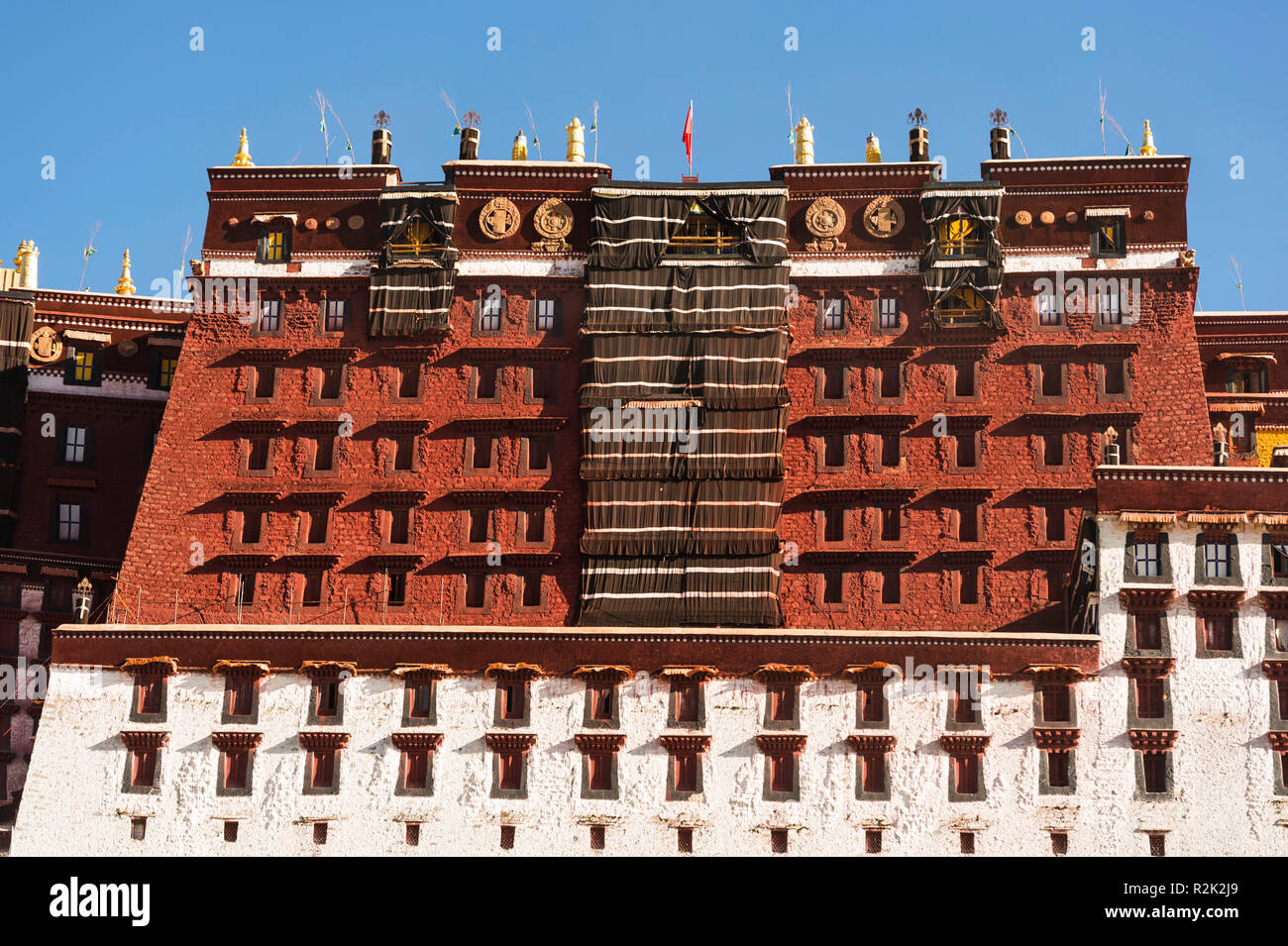 Red Palace Potala Palace Lhasa Stock Photos & Red Palace Potala Palace ...