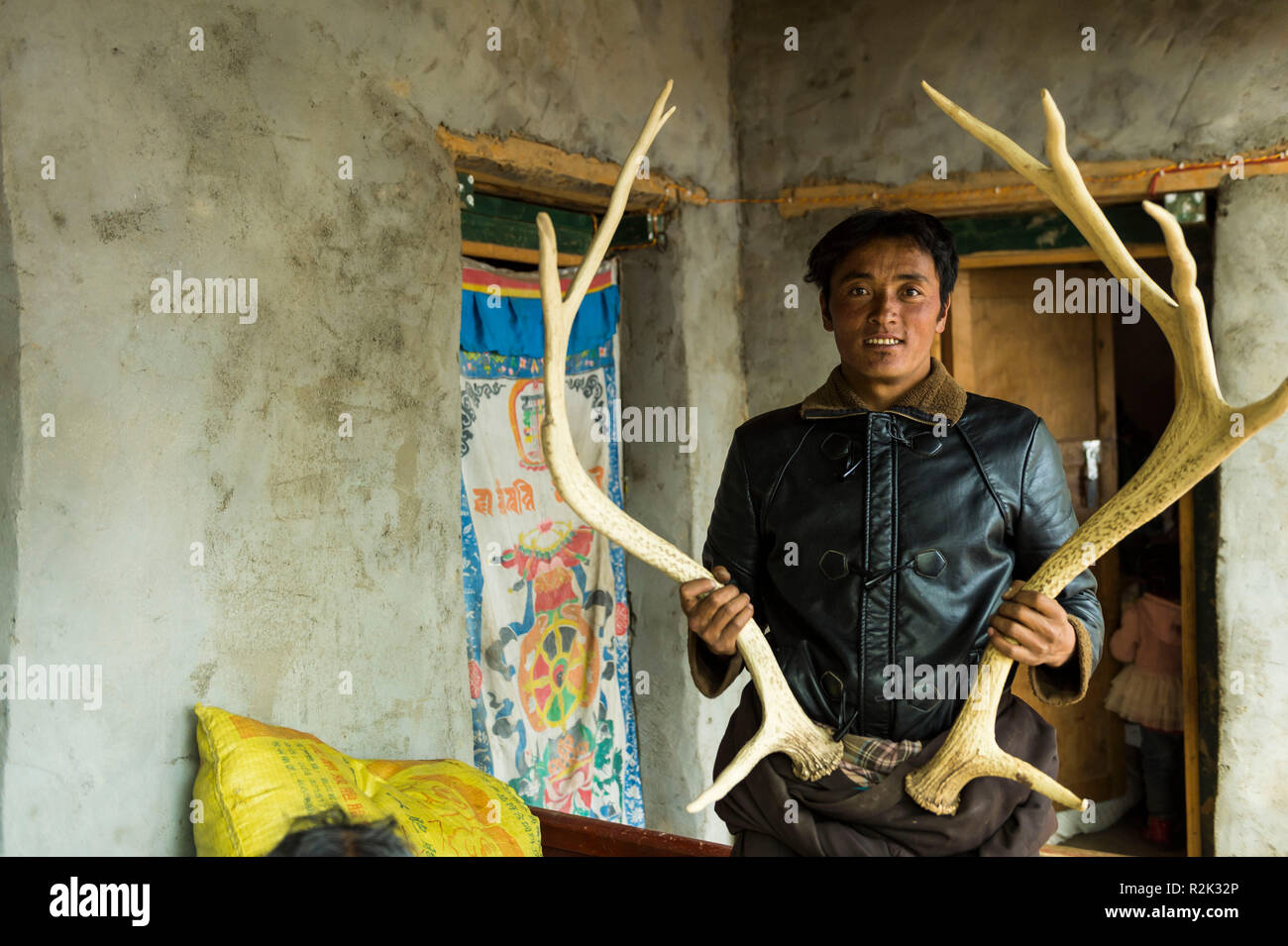 The village chumdo at reting monastery hi-res stock photography and ...