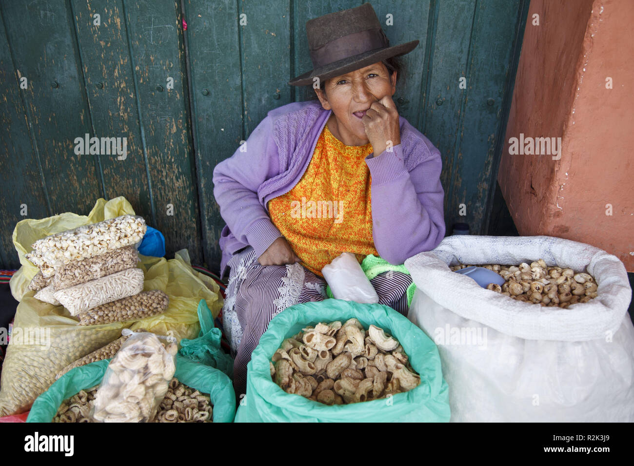 Indigena peru hi-res stock photography and images - Alamy