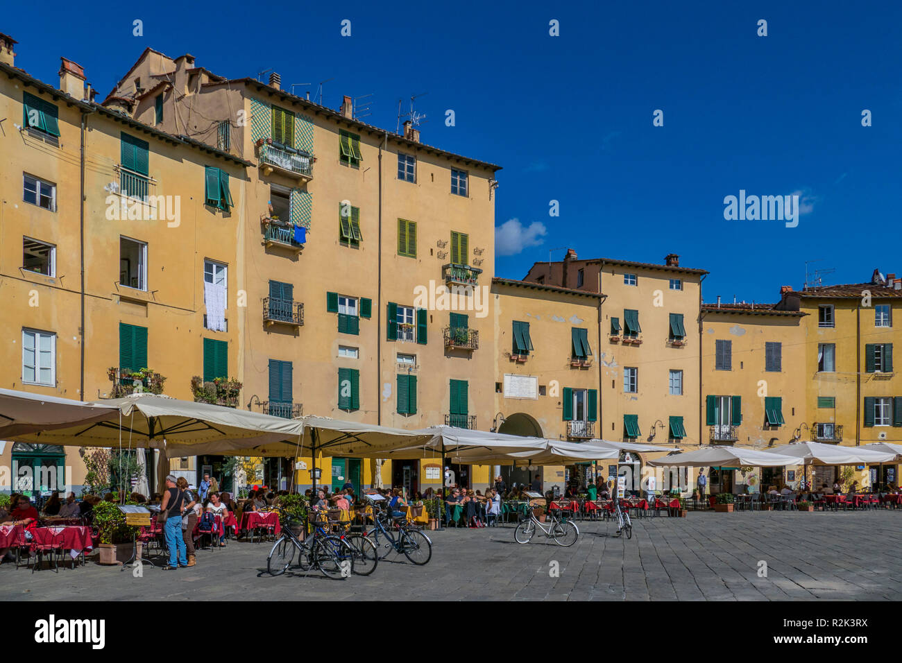 Plaza del anfiteatro hi-res stock photography and images - Alamy
