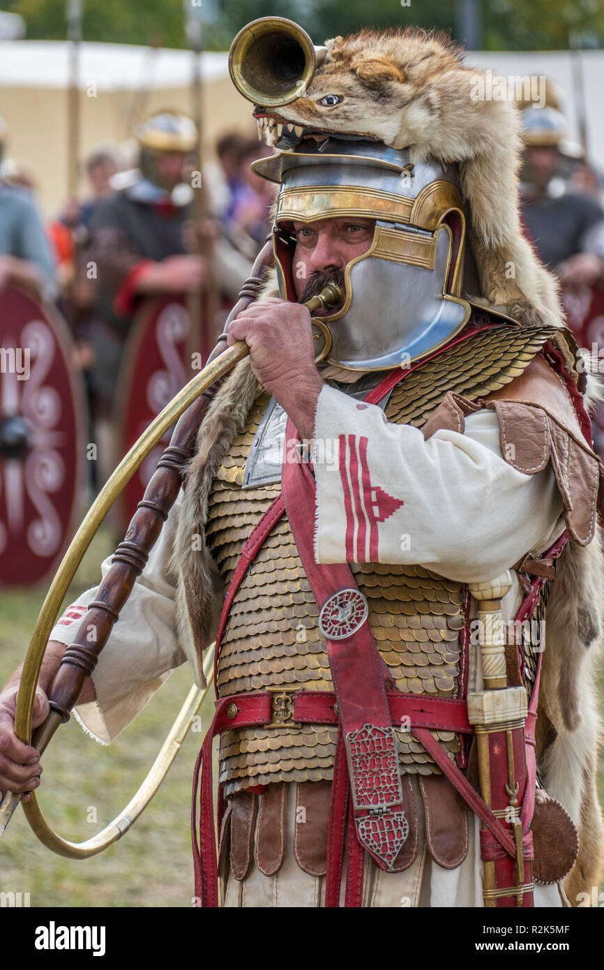 Roman festival hi-res stock photography and images - Alamy