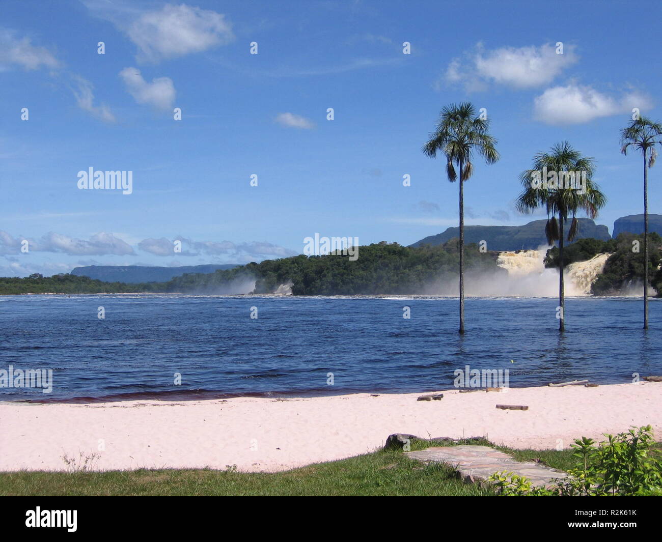 Waterfalls in canaima hi-res stock photography and images - Alamy