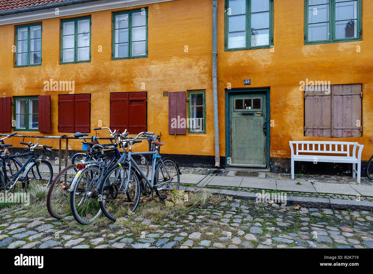 Yellow row houses at Nyboder, Copenhagen, Denmark Stock Photo - Alamy