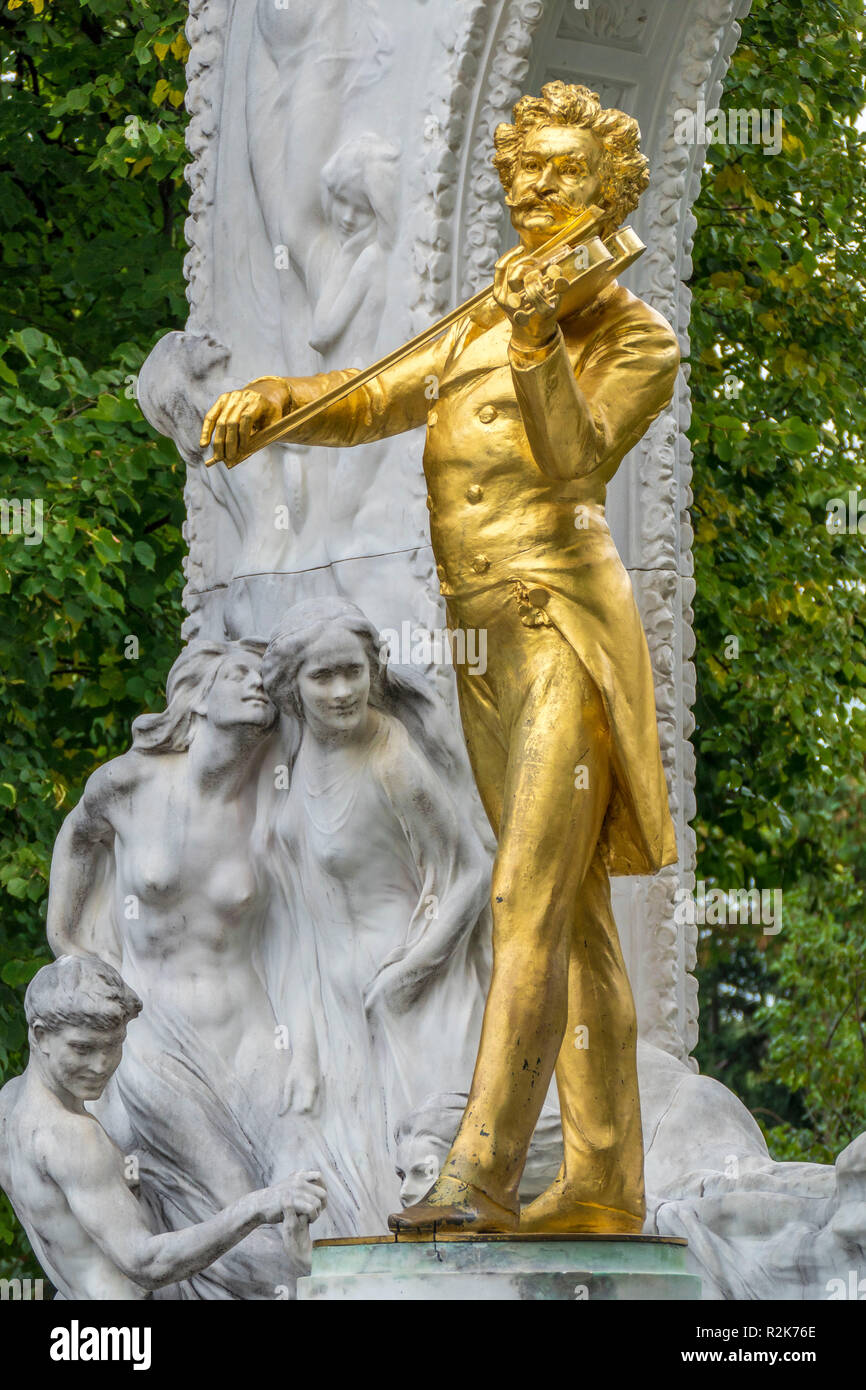 Monument, Johann Strauss II, Stadtpark, Vienna, Austria Stock Photo - Alamy