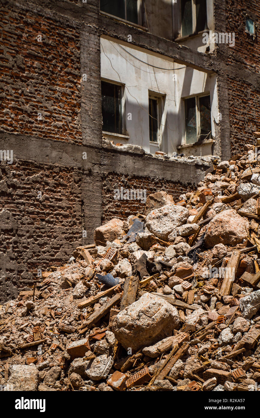Under demolition process hi-res stock photography and images - Alamy
