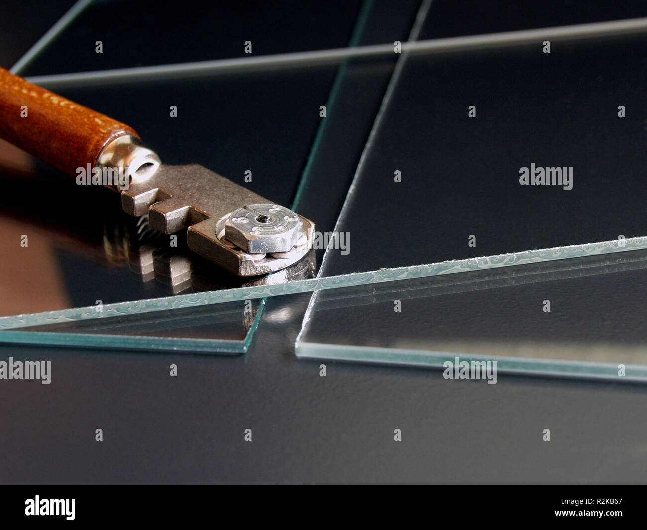Glasschneider hi-res stock photography and images - Alamy