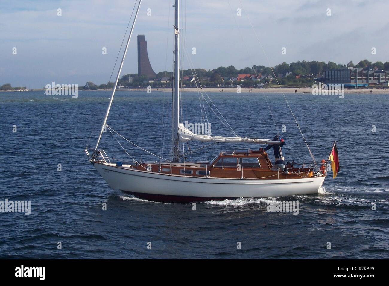 Sailboat keel hi-res stock photography and images - Alamy