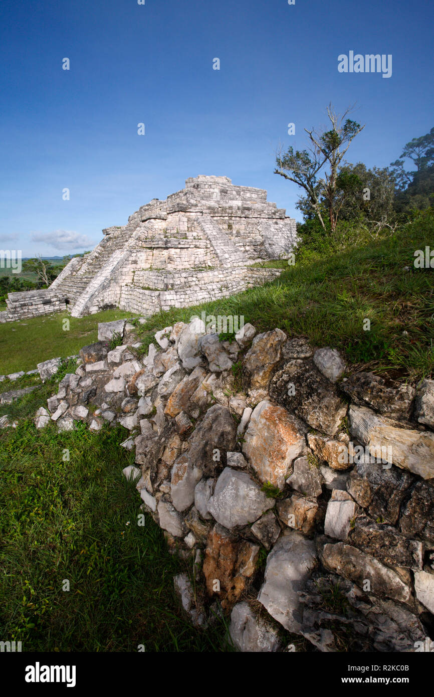 Ruins of pyramid hi-res stock photography and images - Alamy