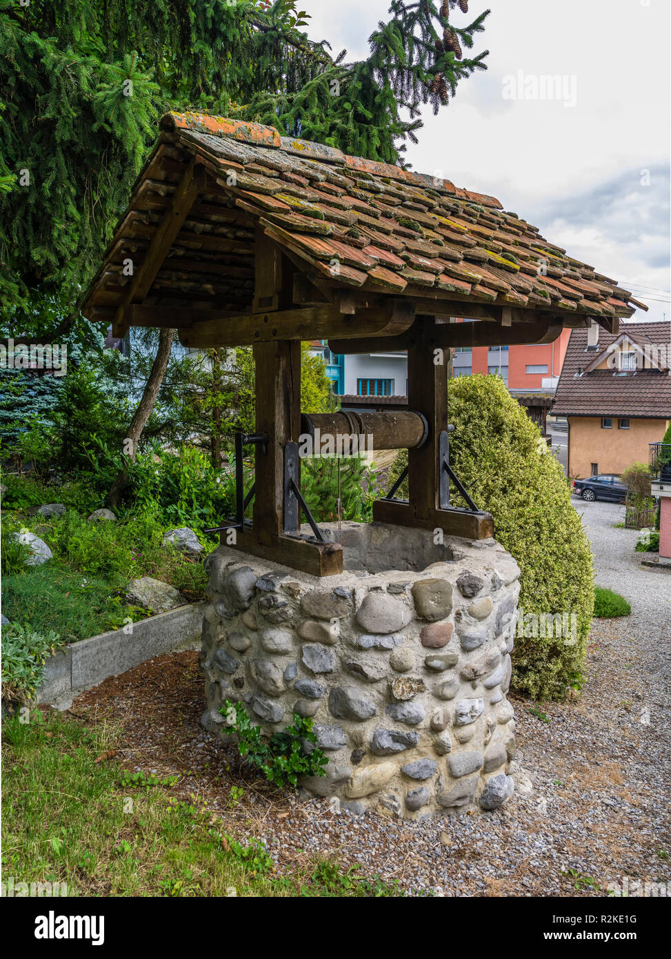 Draw well hi-res stock photography and images - Alamy