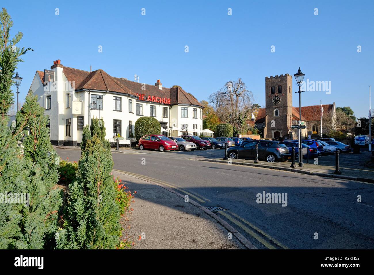 Church Square in Shepperton village Surrey England UK Stock Photo - Alamy