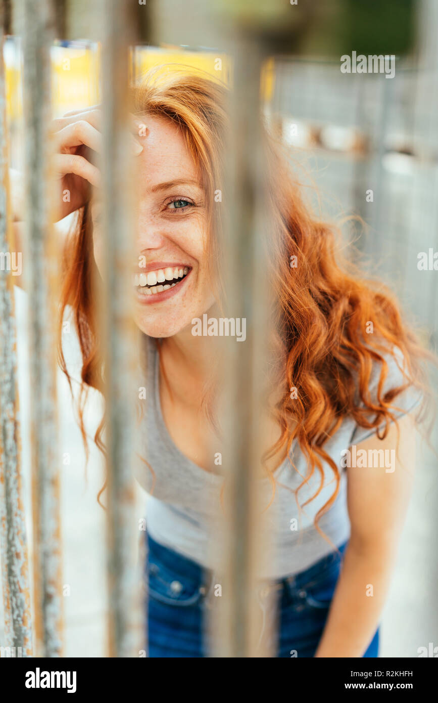 Peering through the fence hi-res stock photography and images - Alamy