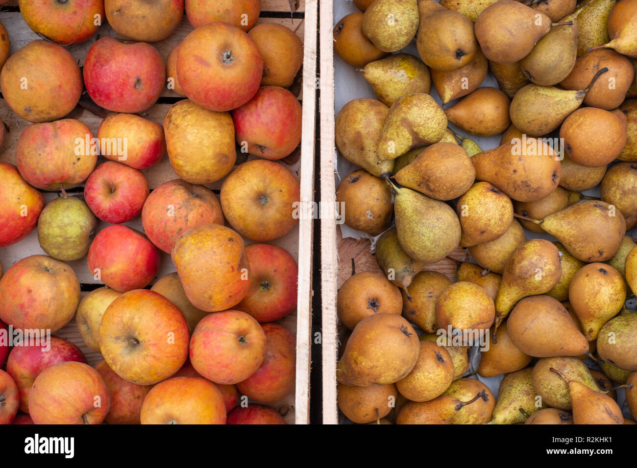 Apples and pear hi-res stock photography and images - Alamy