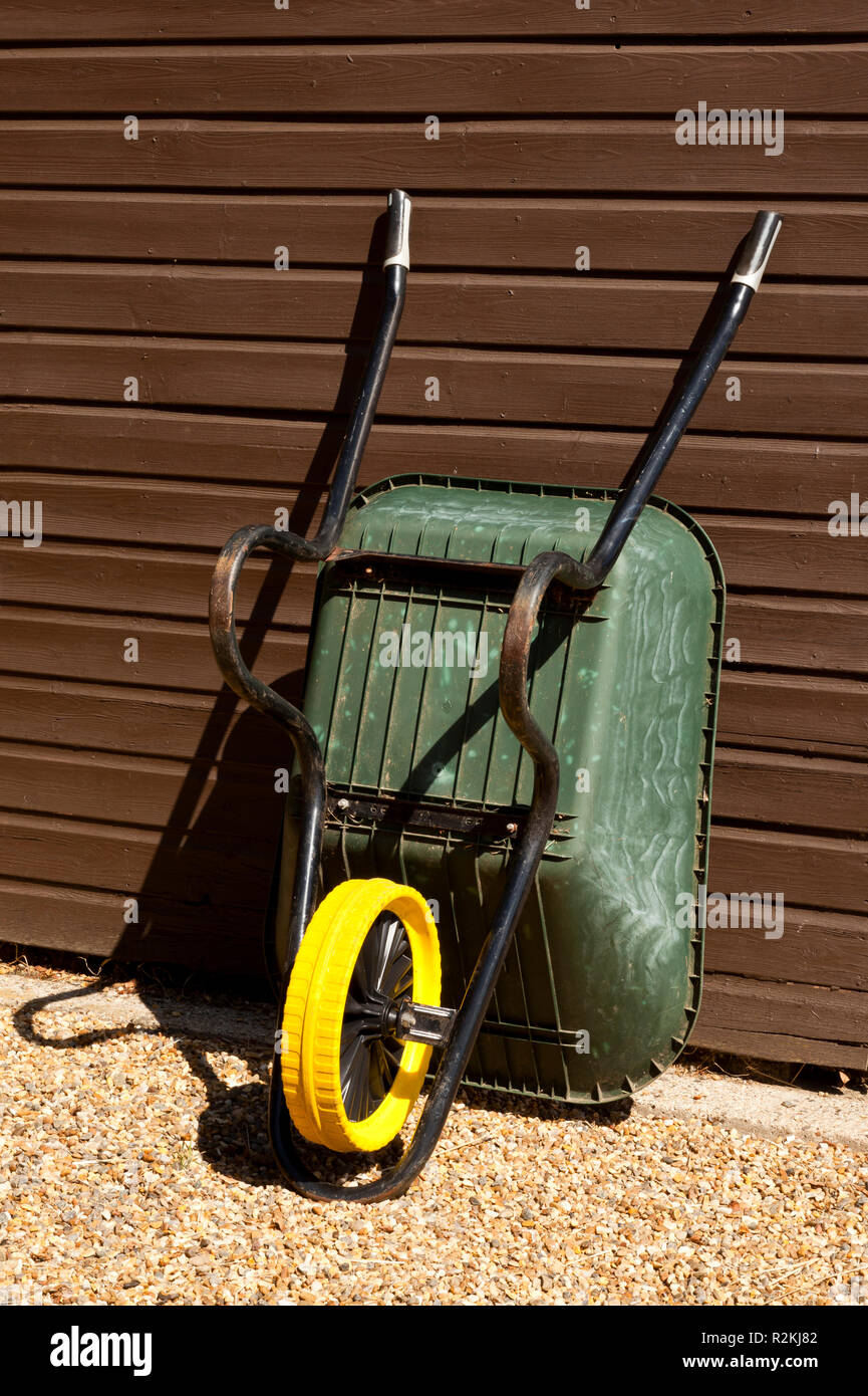 Wheelbarrow frame hi-res stock photography and images - Alamy