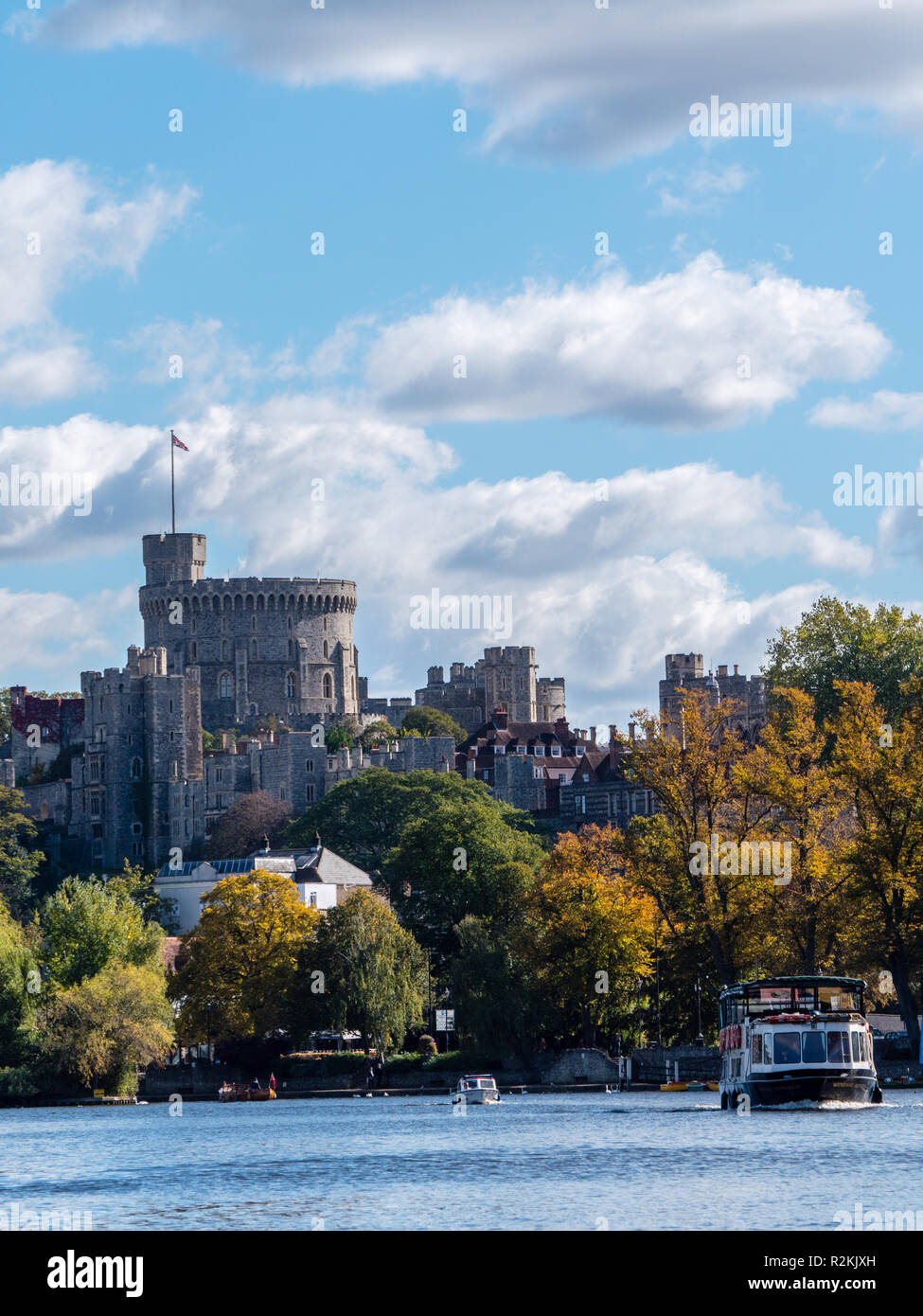 River Tour, View of Windsor Castle Across River Thames with Autumn ...