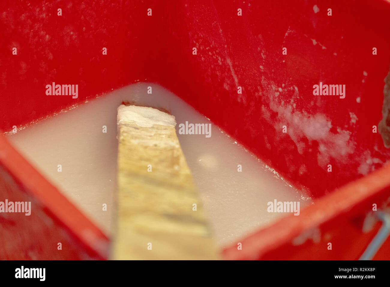 Tray with glue hi-res stock photography and images - Alamy