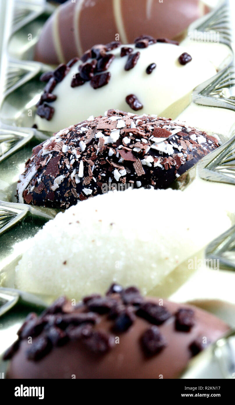 Luxurious box of chocolates hi-res stock photography and images - Alamy