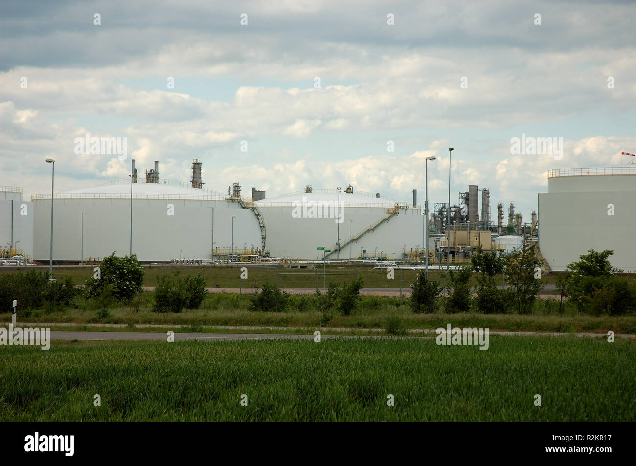 Reffinerie hi-res stock photography and images - Alamy