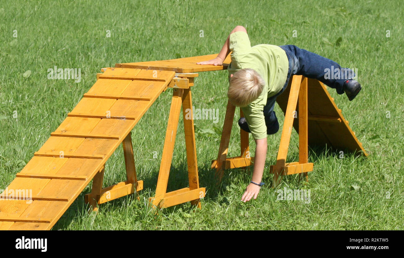 Hurdle fall hi-res stock photography and images - Alamy
