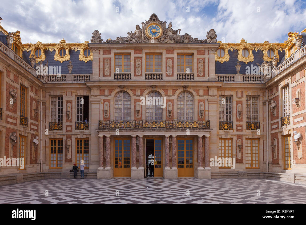 VERSAILLES, FRANCE - OCTOBER 13, 2018: Marble courtyard of the Palace ...