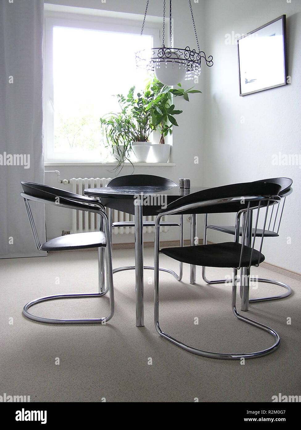 Dinette table hi-res stock photography and images - Alamy