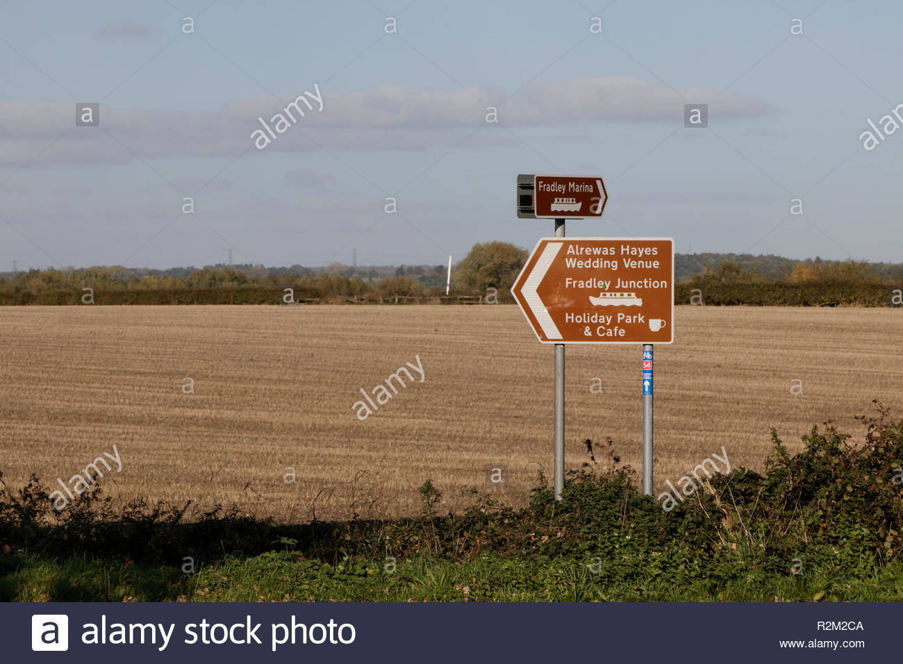 Brown Tourist Sign Uk High Resolution Stock Photography and Images - Alamy