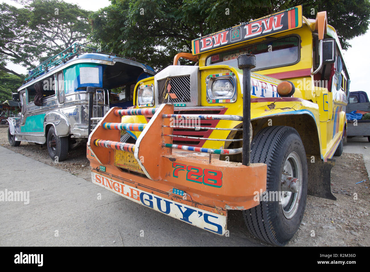Passenger Jeepney Stock Photos & Passenger Jeepney Stock Images - Alamy