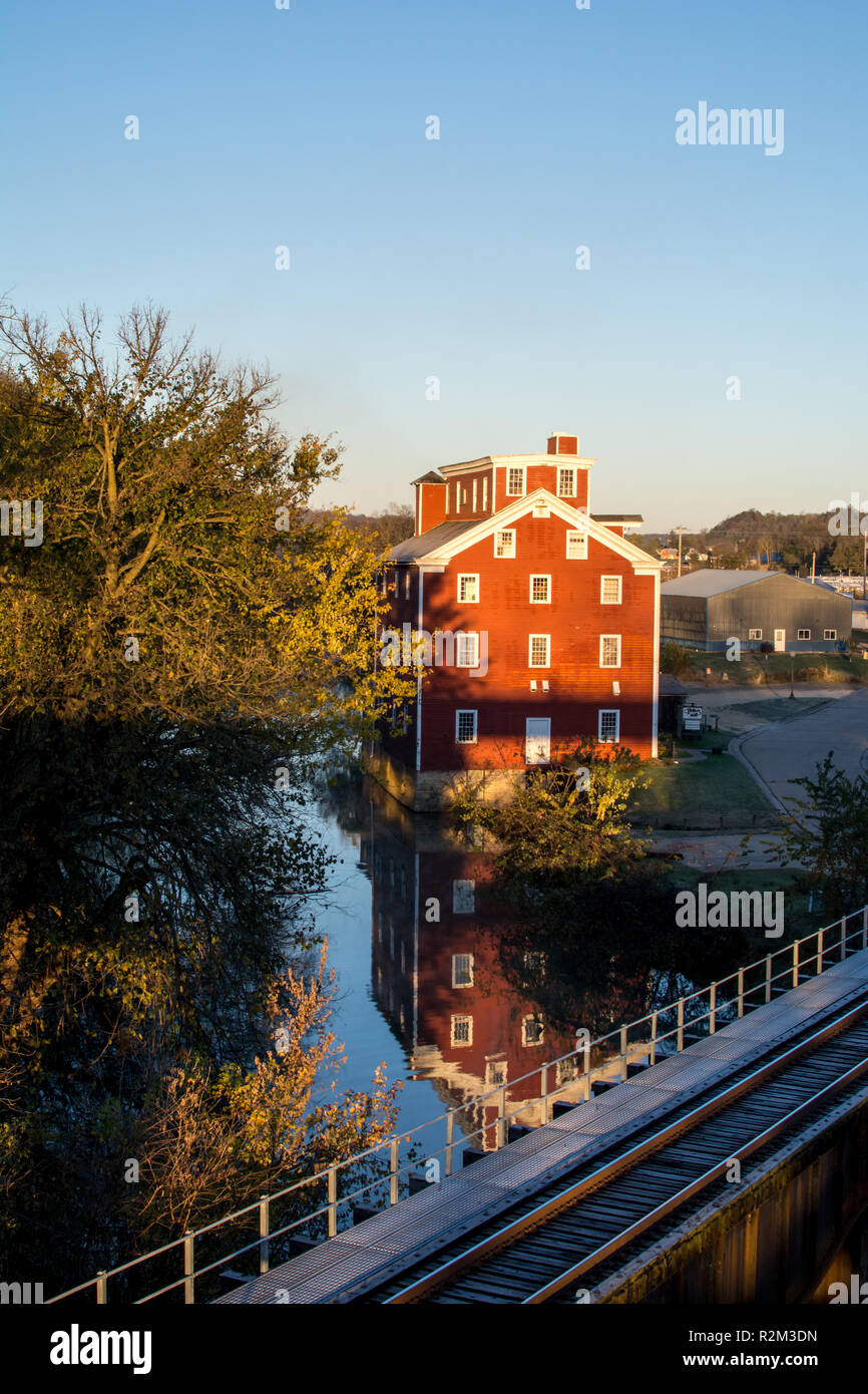 Old grist mill in Bellevue, Iowa. ristmills were traditionally used to ...