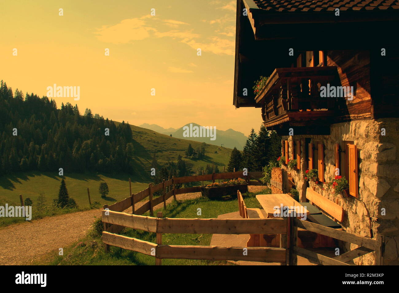 Almbetrieb hi-res stock photography and images - Alamy