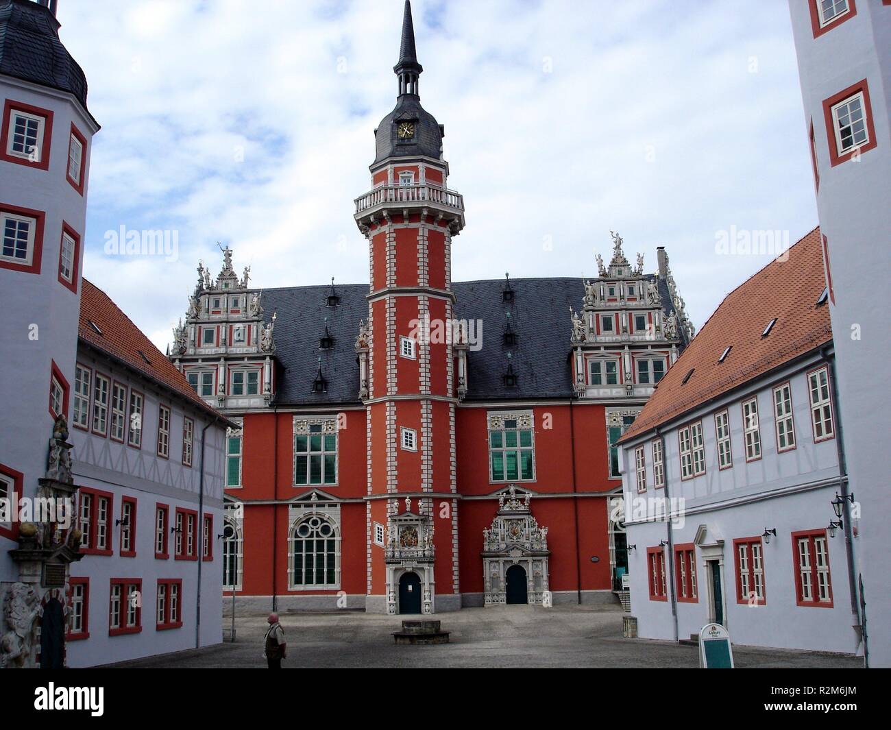 Red Cardina High Resolution Stock Photography and Images - Alamy