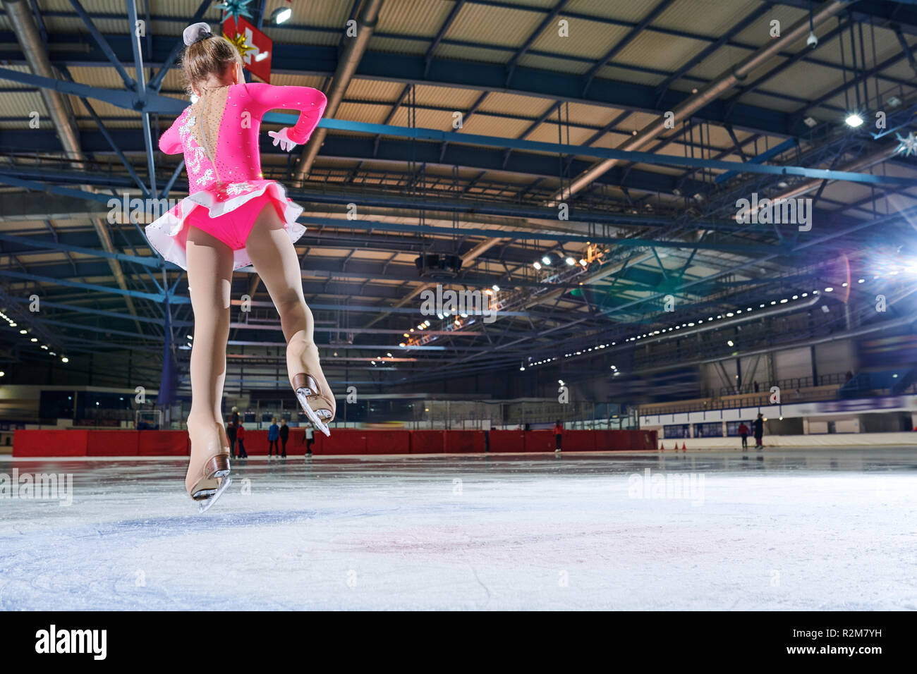 Figure skating hi-res stock photography and images - Alamy