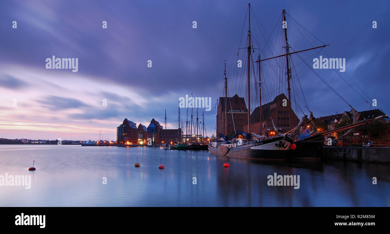 a windy morning in the city harbor Stock Photo - Alamy