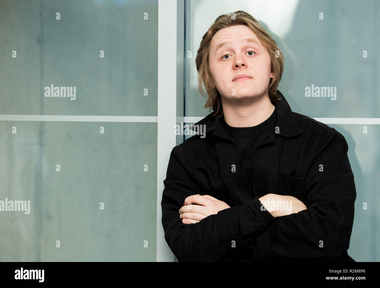 Lewis capaldi hi-res stock photography and images - Alamy