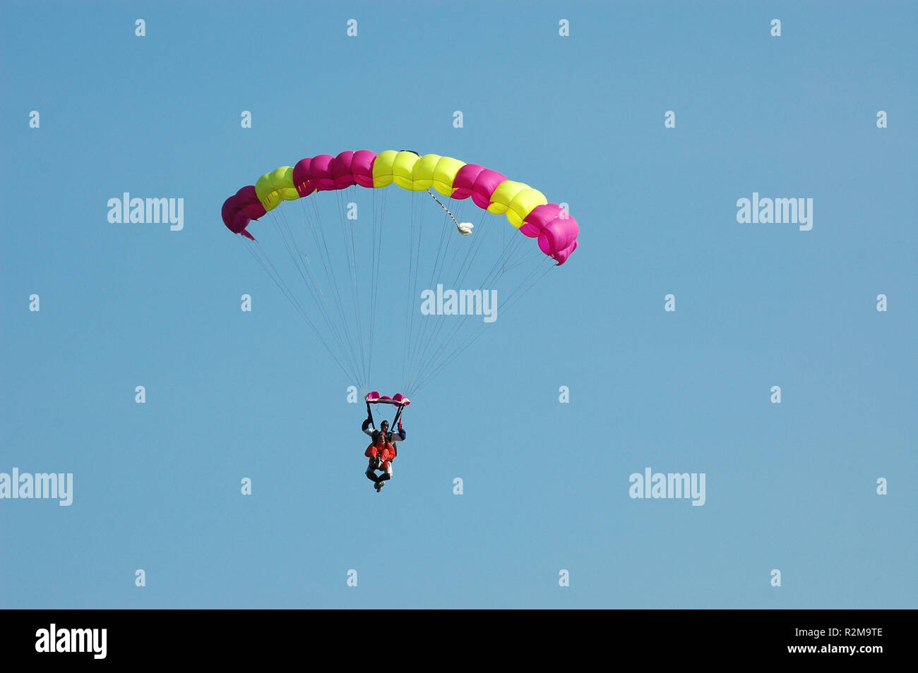 Parachute 1 hi-res stock photography and images - Alamy
