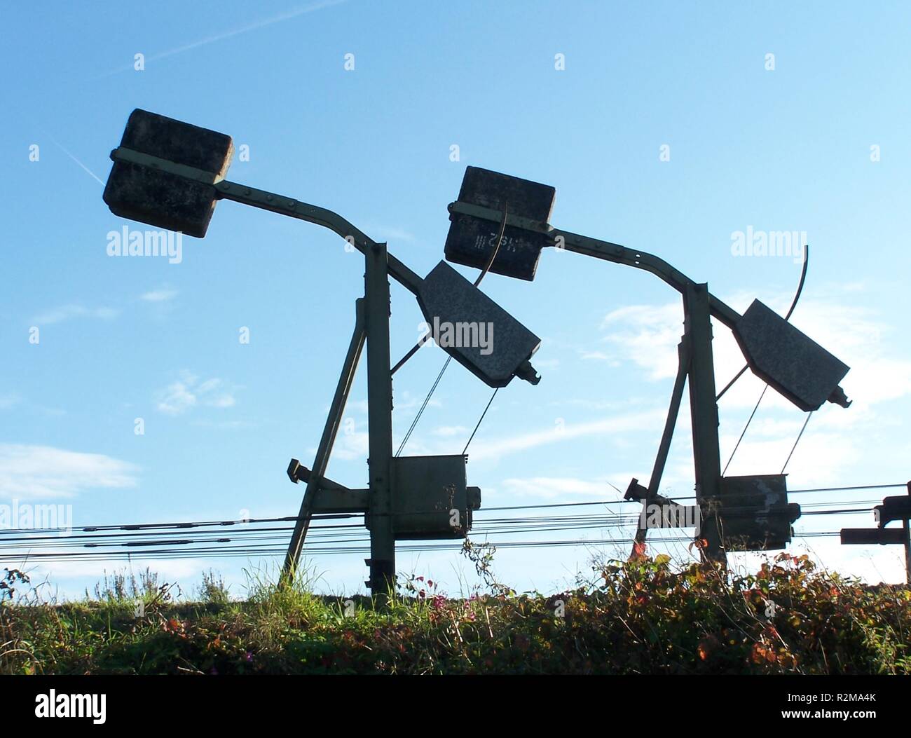 Span wire traffic signal hi-res stock photography and images - Alamy