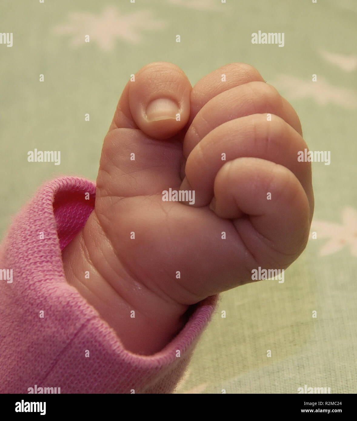 Babyfaust hi-res stock photography and images - Alamy