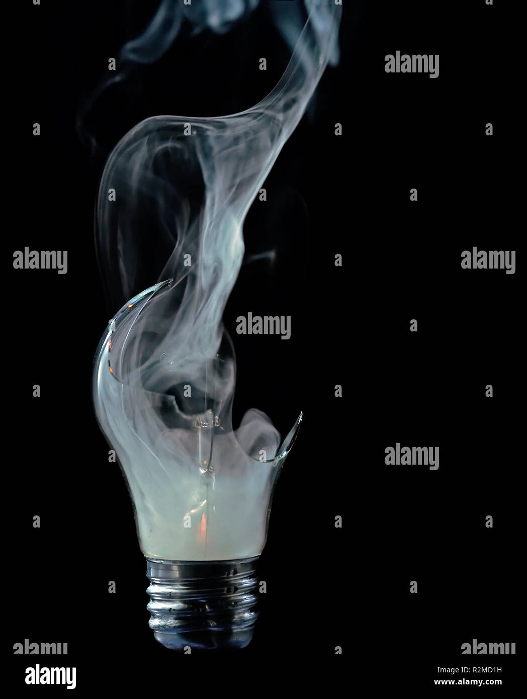 Blow out bulb hi-res stock photography and images - Alamy