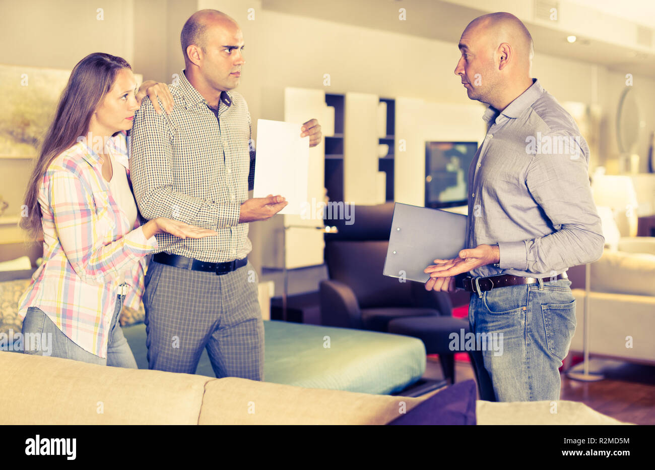 Angry customers store hi-res stock photography and images - Alamy