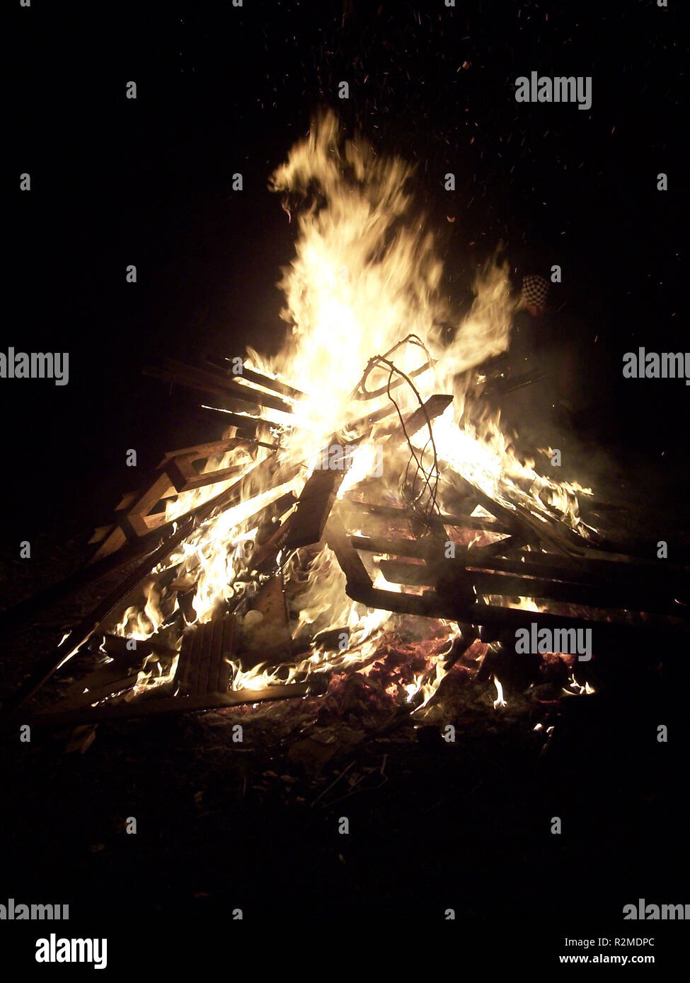 campfire with big flames Stock Photo - Alamy