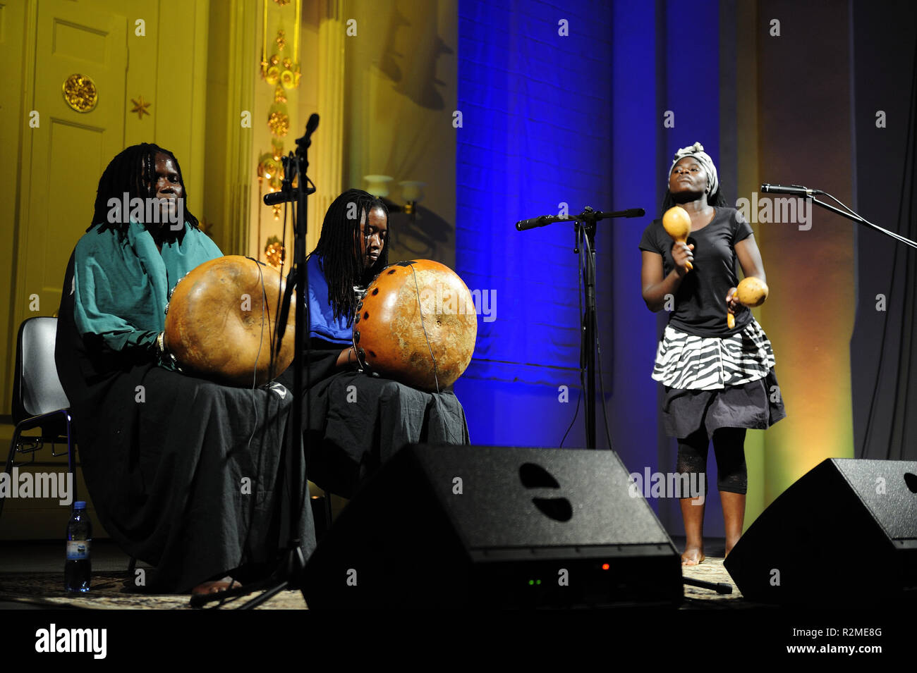 Shona culture hi-res stock photography and images - Alamy