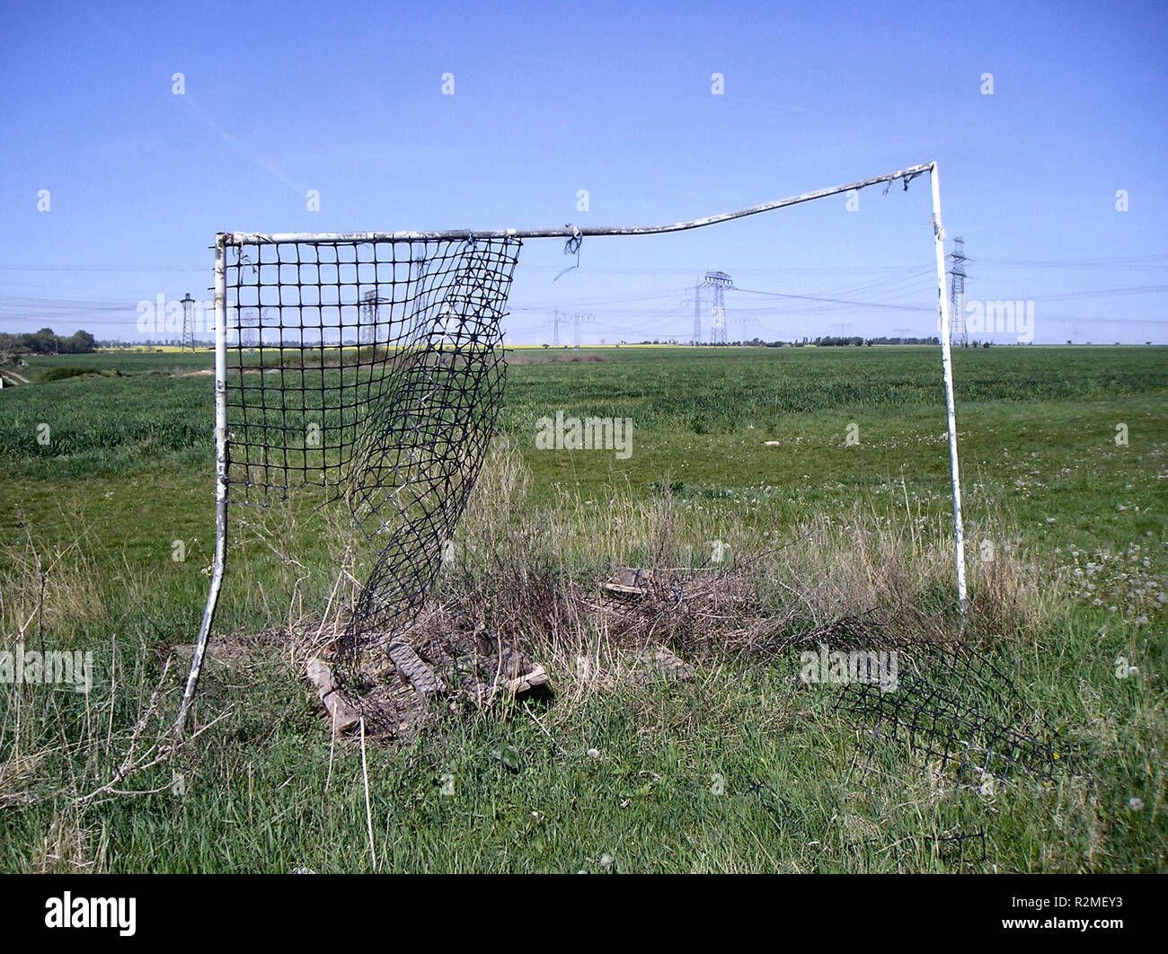 Wembley goal hi-res stock photography and images - Alamy