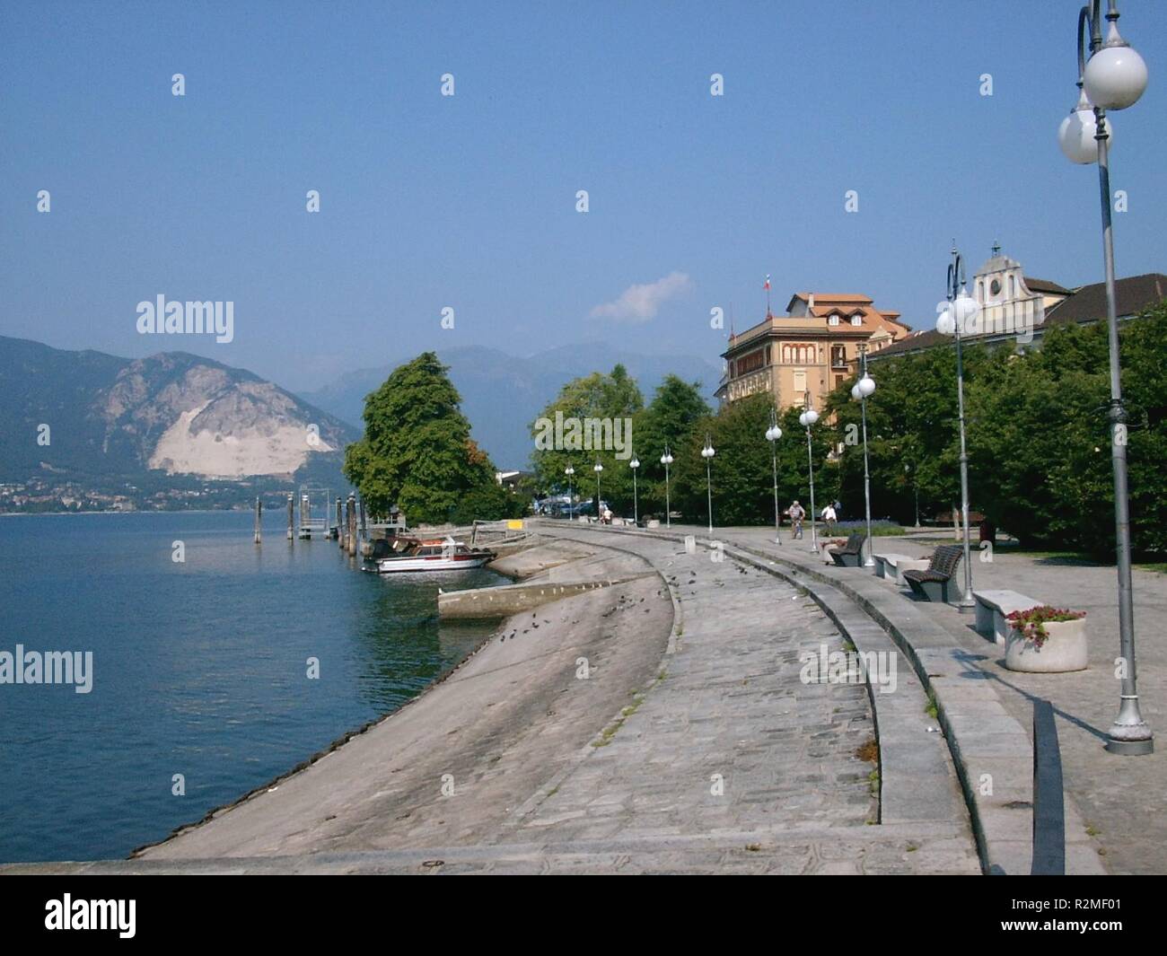 lake maggiore pallanza Stock Photo - Alamy