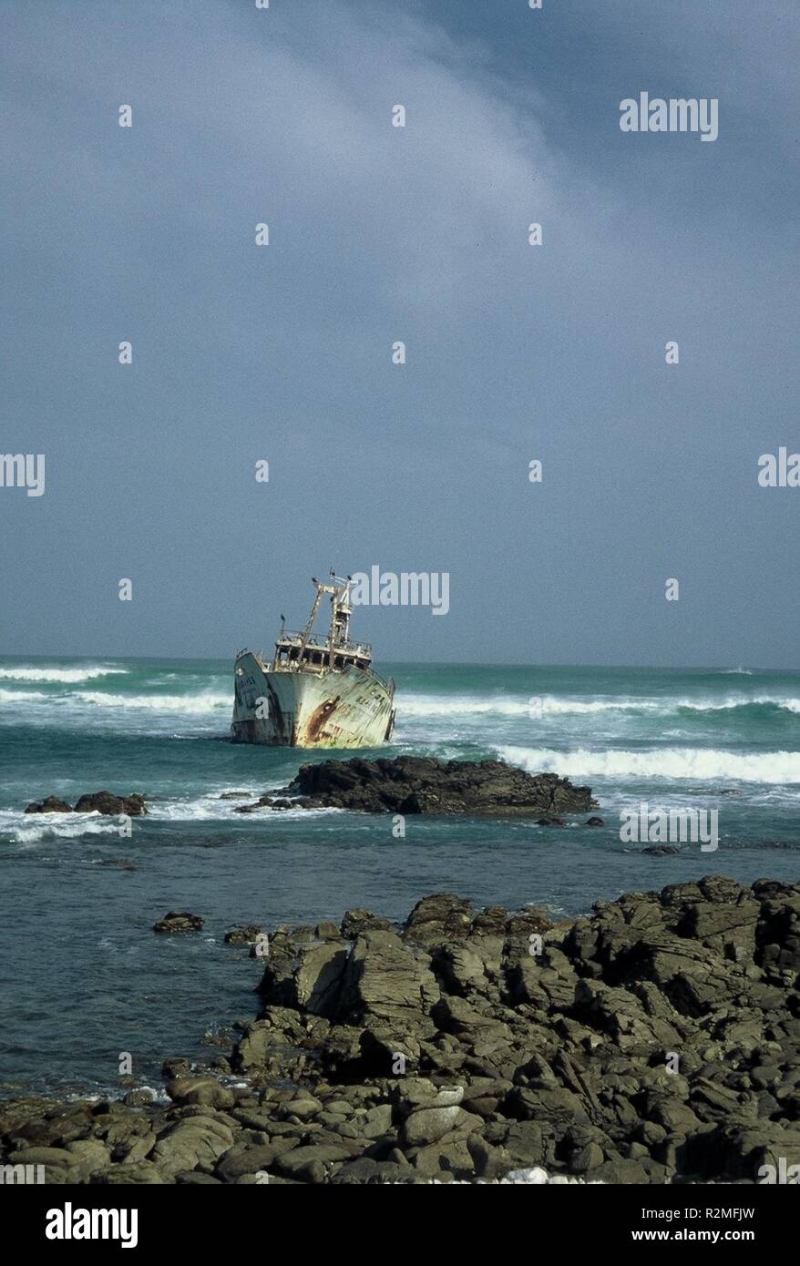 Running aground hi-res stock photography and images - Alamy