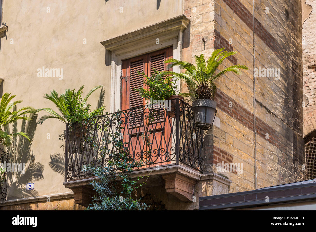 Italian renaissance balcony hi-res stock photography and images - Alamy