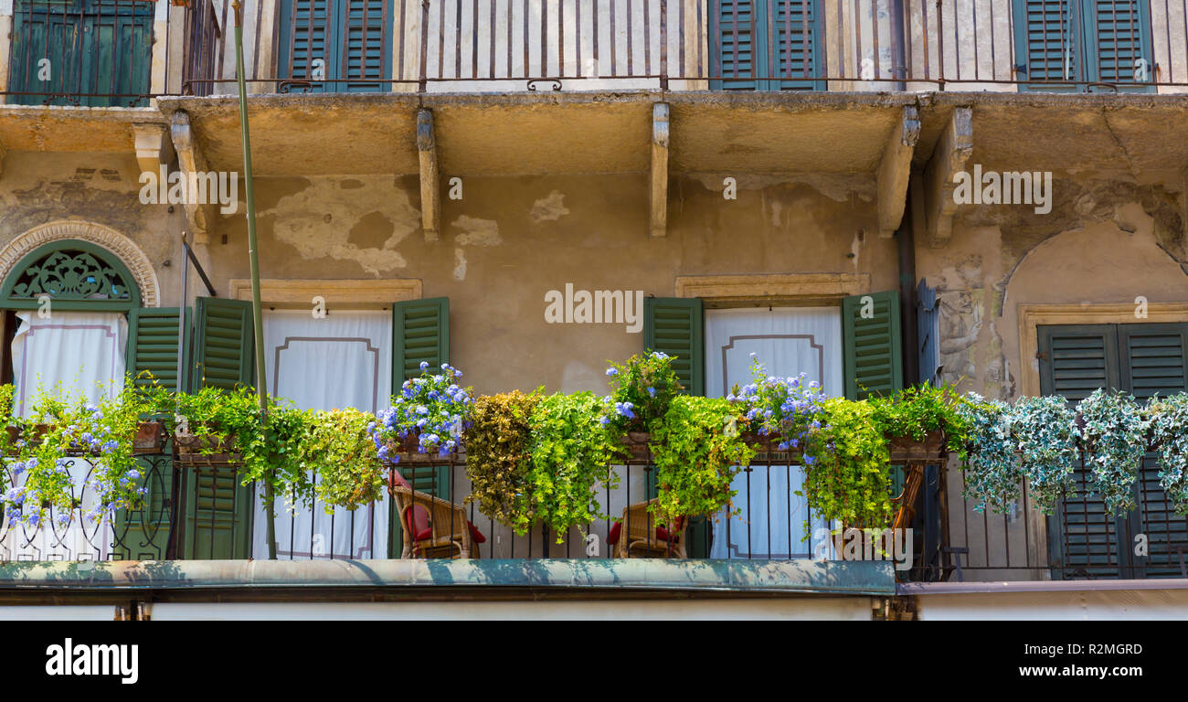 Italian renaissance balcony hi-res stock photography and images - Alamy