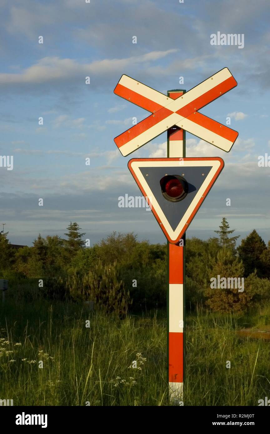 European railroad crossing sign hi-res stock photography and images - Alamy